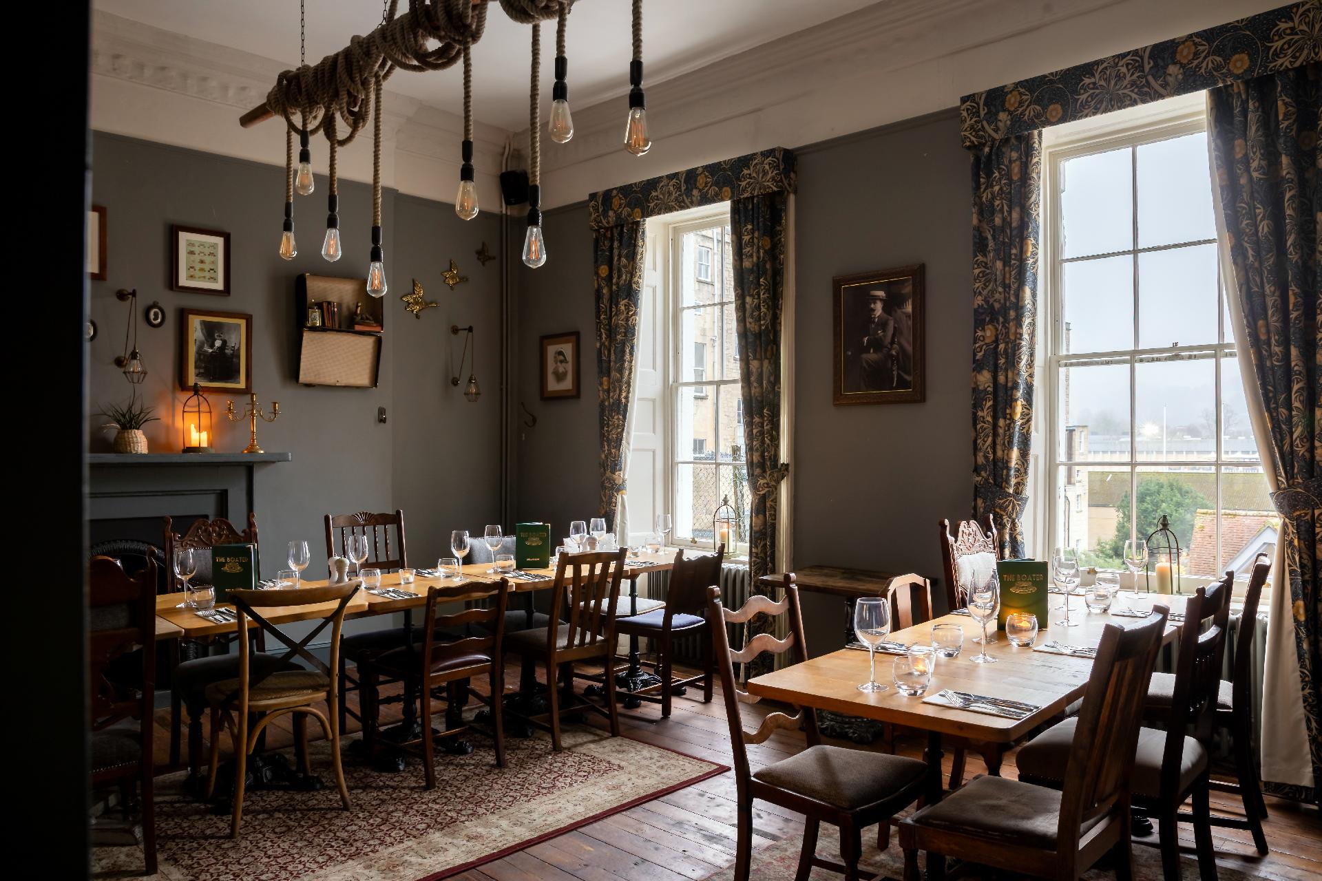 The Boater - Fuller's Pub and Restaurant in Bath